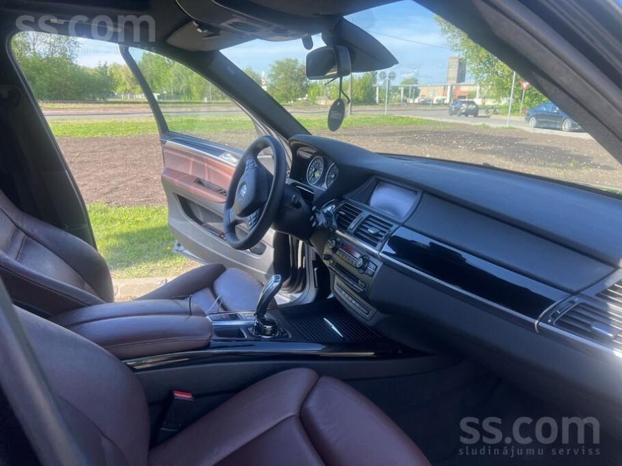 Синий БМВ Х5 2010 в Рига, объемом двигателя 3.00 л и пробегом 380 тыс. км за 8200 €, фото 13 на AUTOMOTO.COM.LV