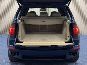 Blue BMW X5 2010 in Marijampole, with an engine capacity of 2.99 L and mileage of 300 thousand km for 11500 €, photo 15 on AUTOMOTO.COM.LV