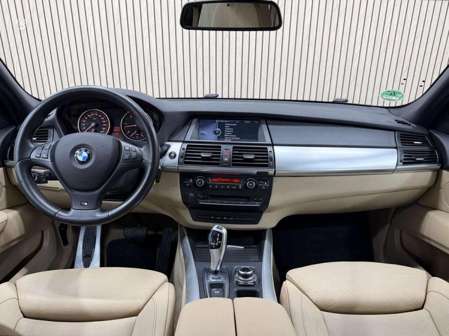 Blue BMW X5 2010 in Marijampole, with an engine capacity of 2.99 L and mileage of 300 thousand km for 11500 €, photo 23 on AUTOMOTO.COM.LV