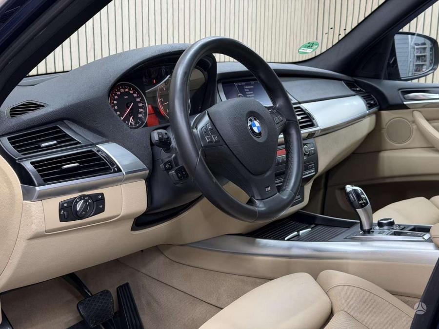 Blue BMW X5 2010 in Marijampole, with an engine capacity of 2.99 L and mileage of 300 thousand km for 11500 €, photo 24 on AUTOMOTO.COM.LV