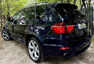Blue BMW X5 2010 in Kaunas, with an engine capacity of 0.00 L and mileage of 261 thousand km for 10800 €, photo 5 on AUTOMOTO.COM.LV
