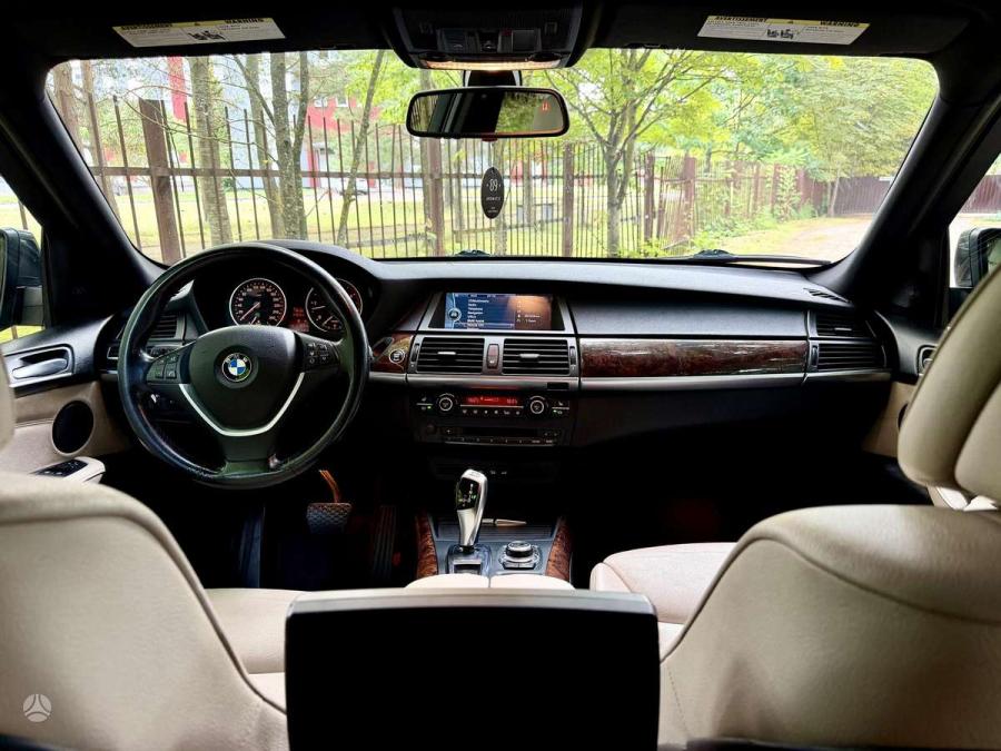 Blue BMW X5 2010 in Kaunas, with an engine capacity of 0.00 L and mileage of 261 thousand km for 10800 €, photo 10 on AUTOMOTO.COM.LV