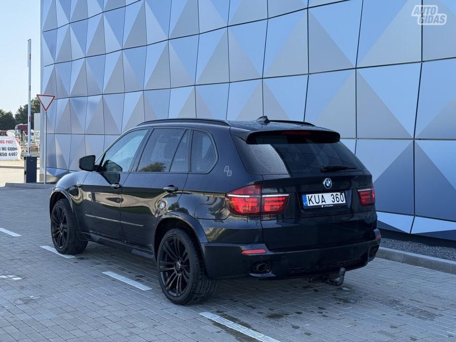 Blue BMW X5 2010 in Silute, with an engine capacity of 3.00 L and mileage of 442 thousand km for 7700 €, photo 4 on AUTOMOTO.COM.LV