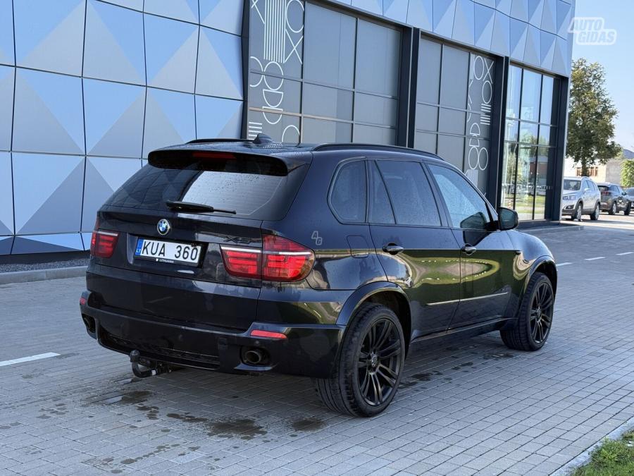 Blue BMW X5 2010 in Silute, with an engine capacity of 3.00 L and mileage of 442 thousand km for 7700 €, photo 7 on AUTOMOTO.COM.LV