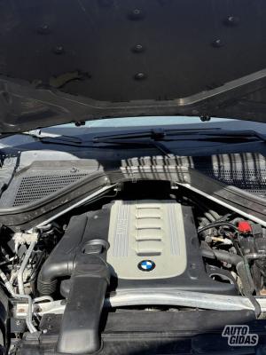 Blue BMW X5 2010 in Silute, with an engine capacity of 3.00 L and mileage of 442 thousand km for 7700 €, photo 17 on AUTOMOTO.COM.LV