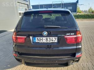 Blue BMW X5 2011 in Saldus, with an engine capacity of 3.00 L and mileage of 235 thousand km for 3000 €, photo 4 on AUTOMOTO.COM.LV