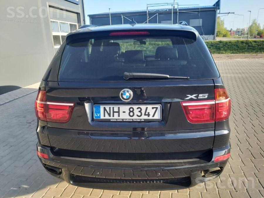 Blue BMW X5 2011 in Saldus, with an engine capacity of 3.00 L and mileage of 235 thousand km for 3000 €, photo 4 on AUTOMOTO.COM.LV