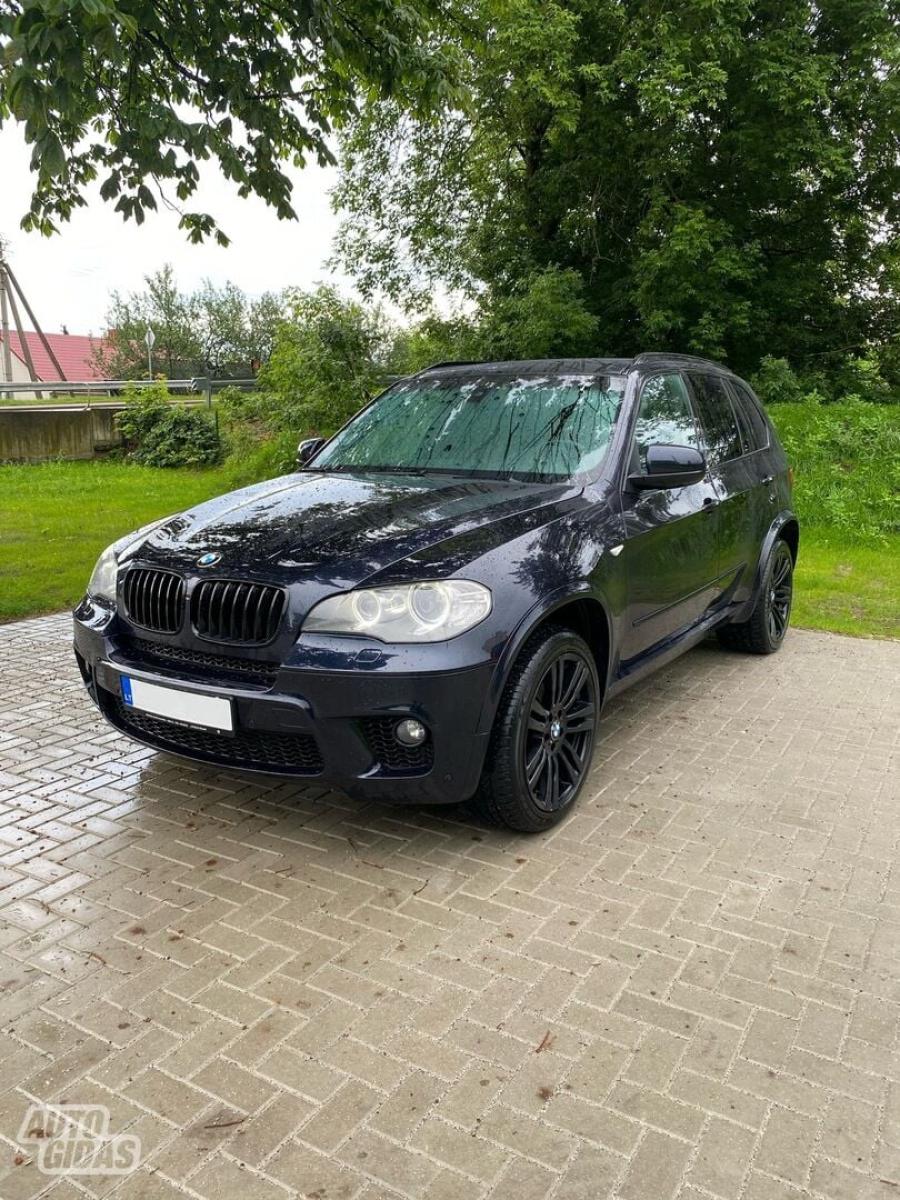 Zils BMW X5 2011 Viļņa, ar dzinēja tilpumu 3.00 L un nobraukumu 240 tūkst. km par 12600 €, foto 1 vietnē AUTOMOTO.COM.LV
