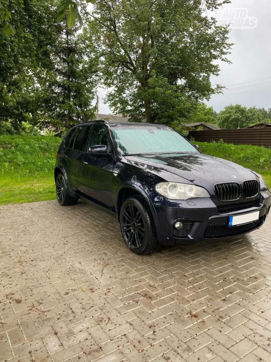 Zils BMW X5 2011 Viļņa, ar dzinēja tilpumu 3.00 L un nobraukumu 240 tūkst. km par 12600 €, foto 2 vietnē AUTOMOTO.COM.LV