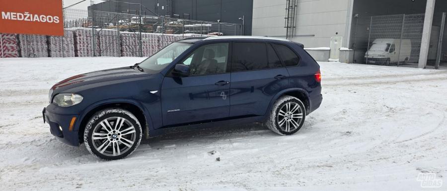 Blue BMW X5 2011 in Vilnius, with an engine capacity of 4.40 L and mileage of 246 thousand km for 6500 €, photo 9 on AUTOMOTO.COM.LV