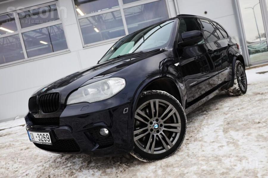 Blue BMW X5 2011 in Riga, with an engine capacity of 3.00 L and mileage of 0 thousand km for 10995 €, photo 2 on AUTOMOTO.COM.LV