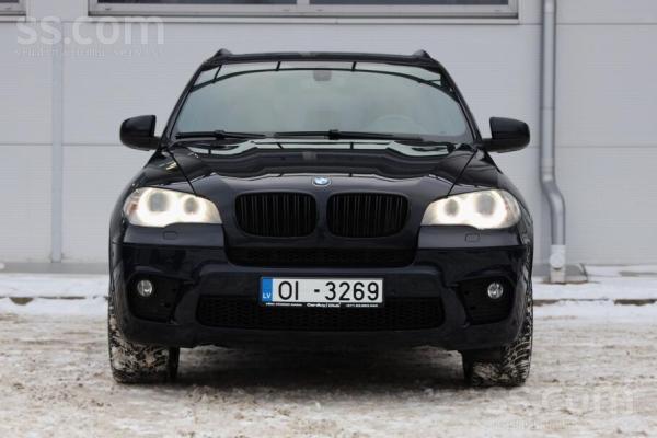 Blue BMW X5 2011 in Riga, with an engine capacity of 3.00 L and mileage of 0 thousand km for 10995 €, photo 4 on AUTOMOTO.COM.LV