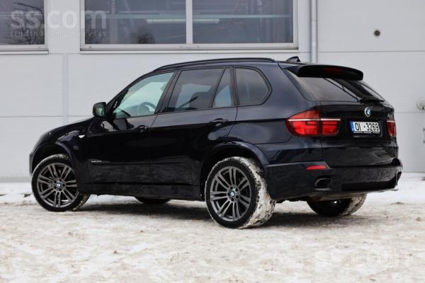 Blue BMW X5 2011 in Riga, with an engine capacity of 3.00 L and mileage of 0 thousand km for 10995 €, photo 5 on AUTOMOTO.COM.LV