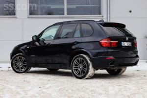 Blue BMW X5 2011 in Riga, with an engine capacity of 3.00 L and mileage of 0 thousand km for 10995 €, photo 5 on AUTOMOTO.COM.LV