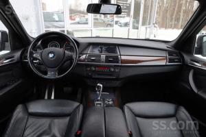 Blue BMW X5 2011 in Riga, with an engine capacity of 3.00 L and mileage of 0 thousand km for 10995 €, photo 7 on AUTOMOTO.COM.LV