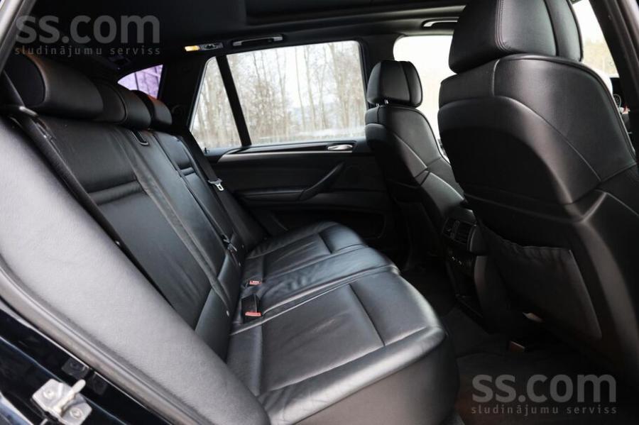 Blue BMW X5 2011 in Riga, with an engine capacity of 3.00 L and mileage of 0 thousand km for 10995 €, photo 18 on AUTOMOTO.COM.LV
