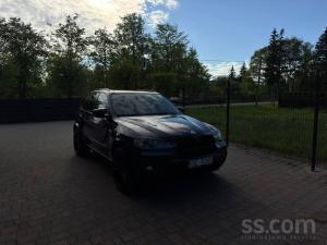 Blue BMW X5 2011 in Riga, with an engine capacity of 3.00 L and mileage of 240 thousand km for 14000 €, photo 3 on AUTOMOTO.COM.LV