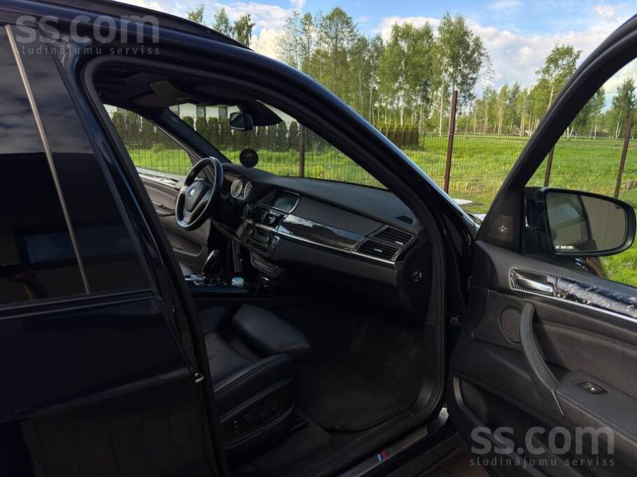 Blue BMW X5 2011 in Riga, with an engine capacity of 3.00 L and mileage of 240 thousand km for 14000 €, photo 6 on AUTOMOTO.COM.LV