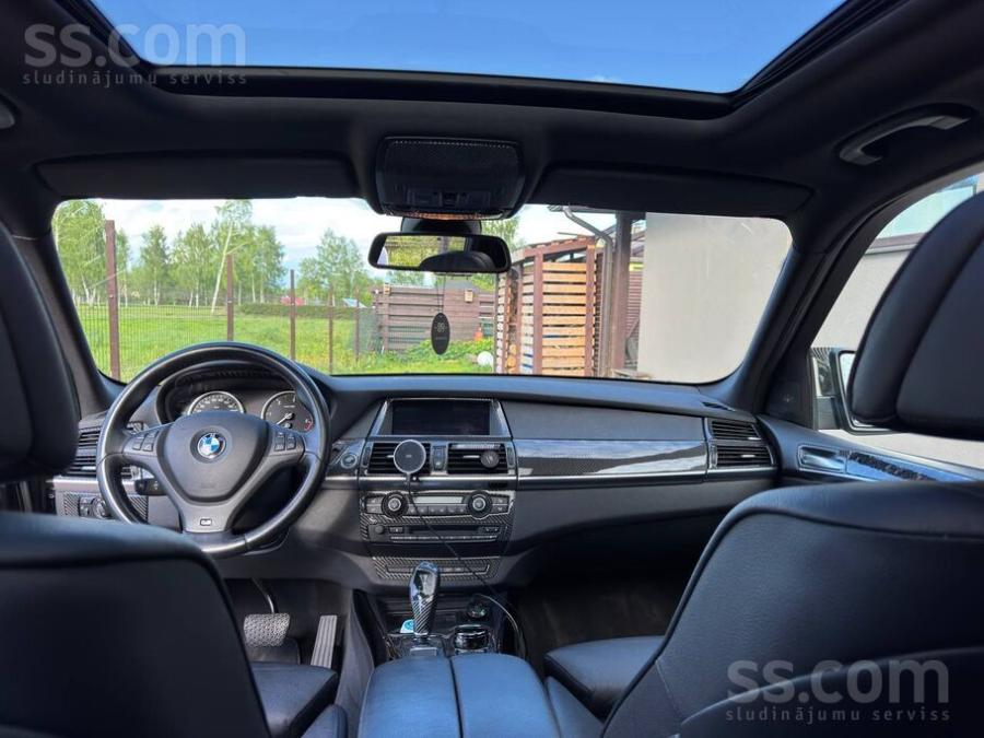 Blue BMW X5 2011 in Riga, with an engine capacity of 3.00 L and mileage of 240 thousand km for 14000 €, photo 8 on AUTOMOTO.COM.LV