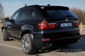 Zils BMW X5 2011 Dobele, ar dzinēja tilpumu 3.00 L un nobraukumu 267 tūkst. km par 13495 €, foto 4 vietnē AUTOMOTO.COM.LV