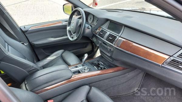 Zils BMW X5 2011 Ventspils, ar dzinēja tilpumu 4.40 L un nobraukumu 186 tūkst. km par 12900 €, foto 9 vietnē AUTOMOTO.COM.LV