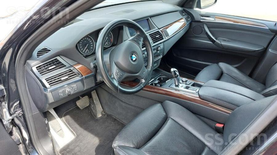 Zils BMW X5 2011 Ventspils, ar dzinēja tilpumu 4.40 L un nobraukumu 186 tūkst. km par 12900 €, foto 17 vietnē AUTOMOTO.COM.LV