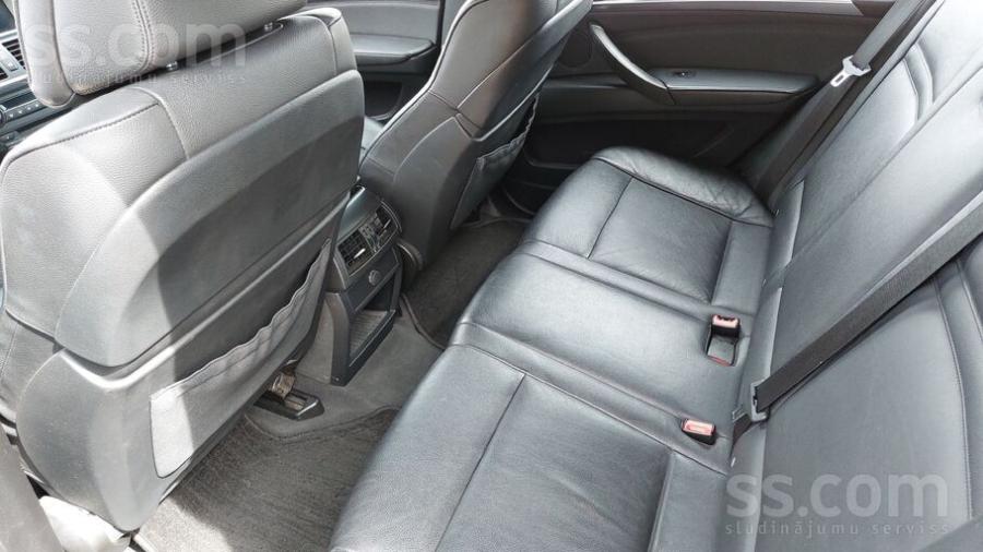 Zils BMW X5 2011 Ventspils, ar dzinēja tilpumu 4.40 L un nobraukumu 186 tūkst. km par 12900 €, foto 18 vietnē AUTOMOTO.COM.LV