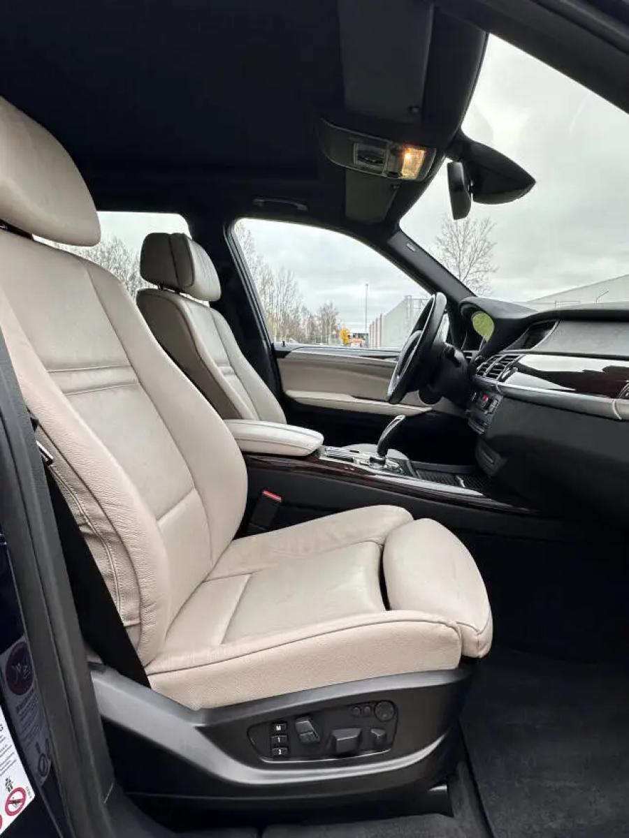 Zils BMW X5 2011 Rīga, ar dzinēja tilpumu 3.00 L un nobraukumu 229 tūkst. km par 15900 €, foto 10 vietnē AUTOMOTO.COM.LV