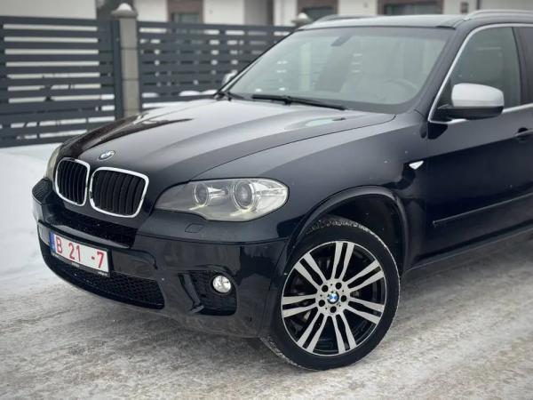 Zils BMW X5 2011 Jelgava, ar dzinēja tilpumu 3.00 L un nobraukumu 261 tūkst. km par 11950 €, foto 2 vietnē AUTOMOTO.COM.LV