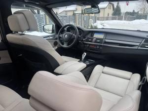 Blue BMW X5 2011 in Jelgava, with an engine capacity of 3.00 L and mileage of 261 thousand km for 11950 €, photo 14 on AUTOMOTO.COM.LV