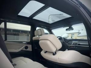 Blue BMW X5 2011 in Jelgava, with an engine capacity of 3.00 L and mileage of 261 thousand km for 11950 €, photo 16 on AUTOMOTO.COM.LV