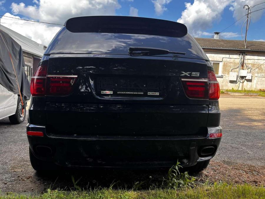 Blue BMW X5 2011 in Siauliai, with an engine capacity of 4.40 L and mileage of 181 thousand km for 7500 €, photo 6 on AUTOMOTO.COM.LV