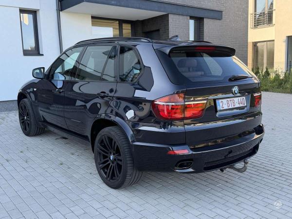 Blue BMW X5 2011 in Vilnius, with an engine capacity of 2.99 L and mileage of 271 thousand km for 11000 €, photo 3 on AUTOMOTO.COM.LV