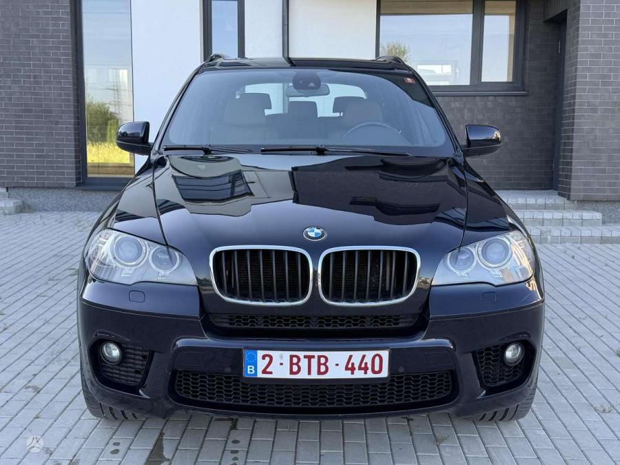 Blue BMW X5 2011 in Vilnius, with an engine capacity of 2.99 L and mileage of 271 thousand km for 11000 €, photo 4 on AUTOMOTO.COM.LV