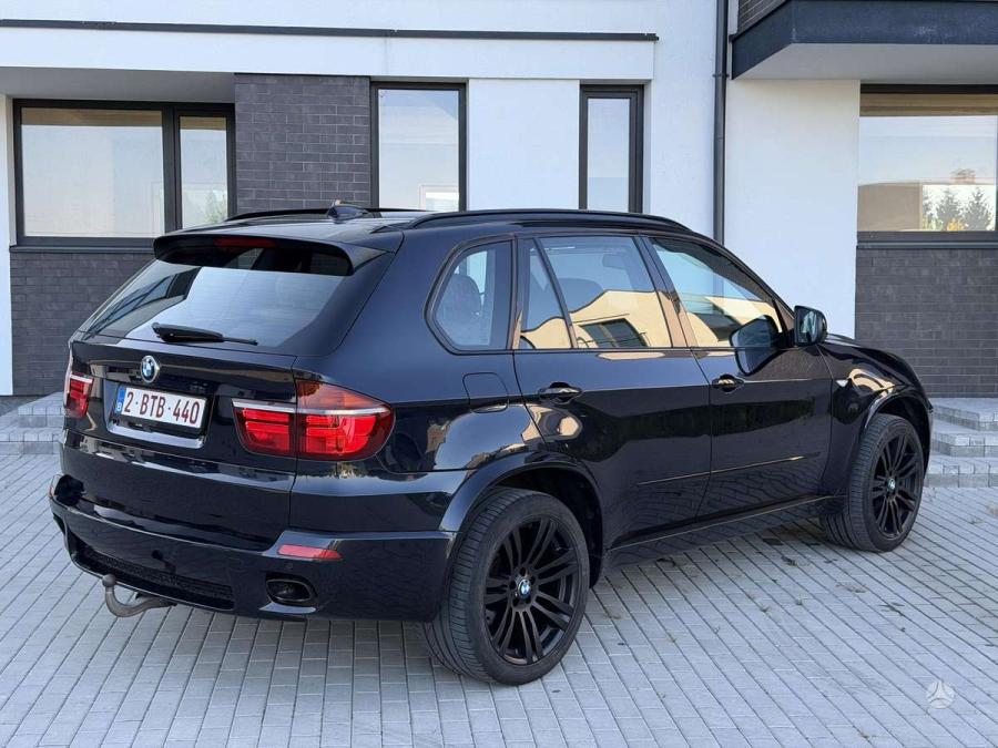 Blue BMW X5 2011 in Vilnius, with an engine capacity of 2.99 L and mileage of 271 thousand km for 11000 €, photo 17 on AUTOMOTO.COM.LV