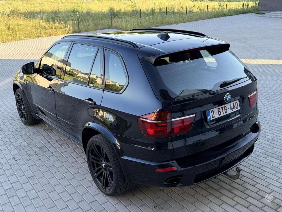 Blue BMW X5 2011 in Vilnius, with an engine capacity of 2.99 L and mileage of 271 thousand km for 11000 €, photo 19 on AUTOMOTO.COM.LV