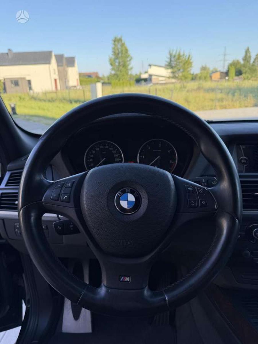 Blue BMW X5 2011 in Vilnius, with an engine capacity of 2.99 L and mileage of 271 thousand km for 11000 €, photo 24 on AUTOMOTO.COM.LV