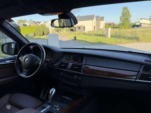 Blue BMW X5 2011 in Vilnius, with an engine capacity of 2.99 L and mileage of 271 thousand km for 11000 €, photo 25 on AUTOMOTO.COM.LV