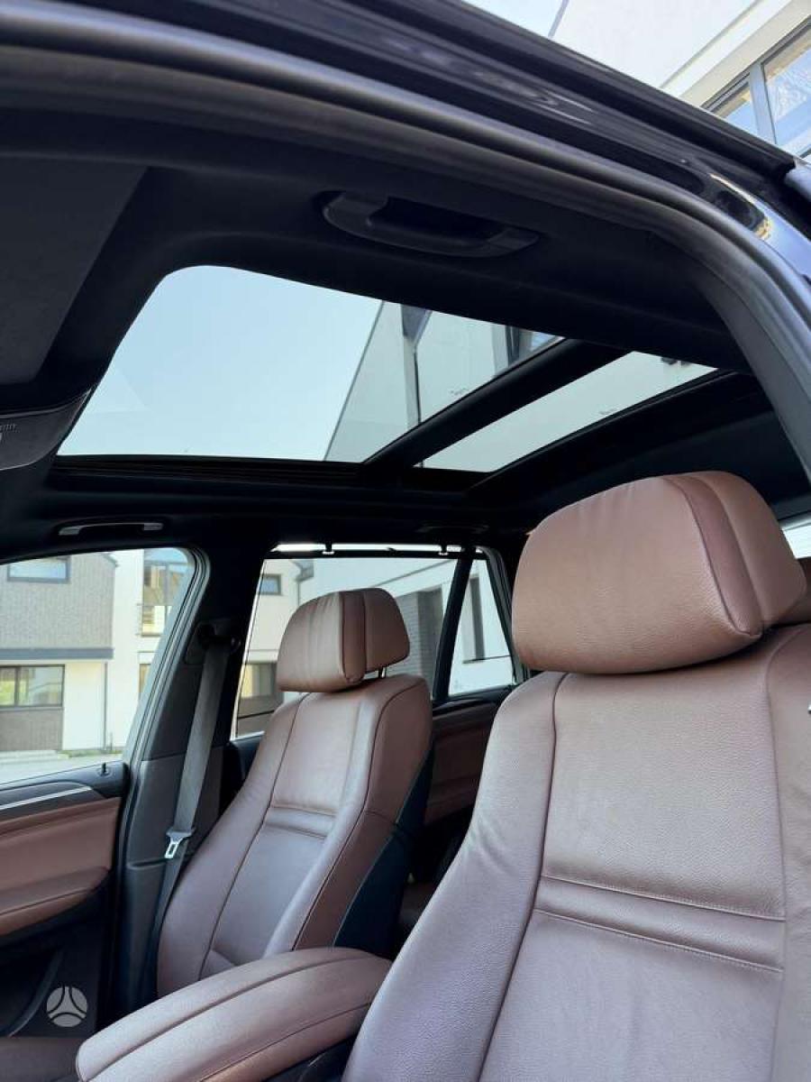 Blue BMW X5 2011 in Vilnius, with an engine capacity of 2.99 L and mileage of 271 thousand km for 11000 €, photo 34 on AUTOMOTO.COM.LV