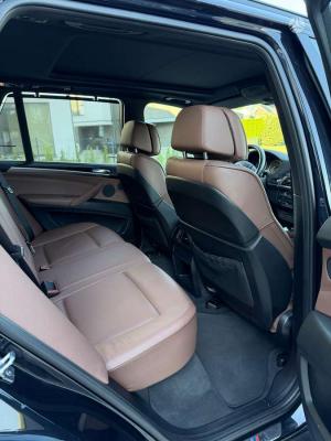 Blue BMW X5 2011 in Vilnius, with an engine capacity of 2.99 L and mileage of 271 thousand km for 11000 €, photo 37 on AUTOMOTO.COM.LV