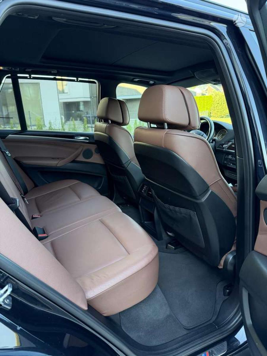 Blue BMW X5 2011 in Vilnius, with an engine capacity of 2.99 L and mileage of 271 thousand km for 11000 €, photo 37 on AUTOMOTO.COM.LV