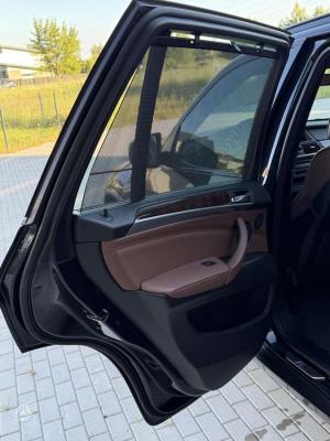 Blue BMW X5 2011 in Vilnius, with an engine capacity of 2.99 L and mileage of 271 thousand km for 11000 €, photo 39 on AUTOMOTO.COM.LV