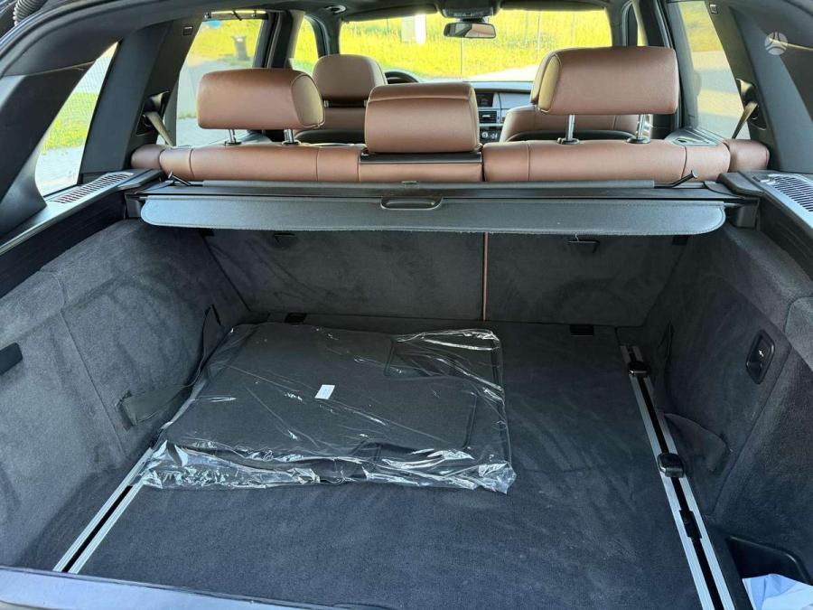 Blue BMW X5 2011 in Vilnius, with an engine capacity of 2.99 L and mileage of 271 thousand km for 11000 €, photo 40 on AUTOMOTO.COM.LV