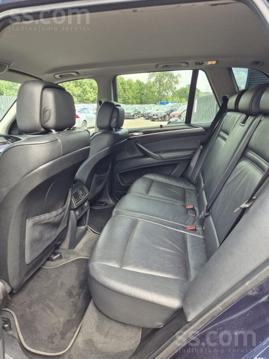 Zils BMW X5 2011 Rīga, ar dzinēja tilpumu 3.00 L un nobraukumu 305 tūkst. km par 11990 €, foto 11 vietnē AUTOMOTO.COM.LV