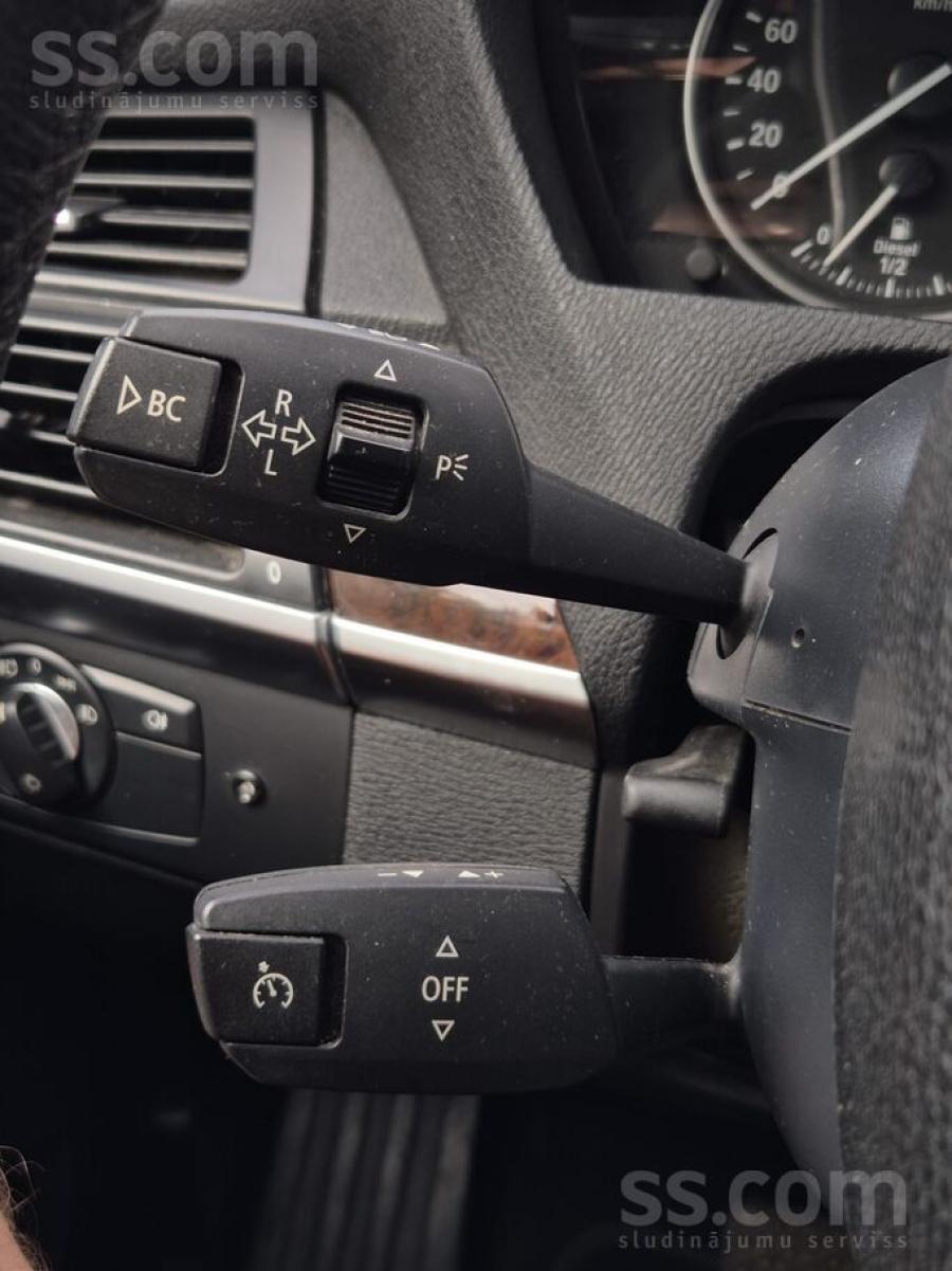 Zils BMW X5 2011 Rīga, ar dzinēja tilpumu 3.00 L un nobraukumu 305 tūkst. km par 11990 €, foto 16 vietnē AUTOMOTO.COM.LV