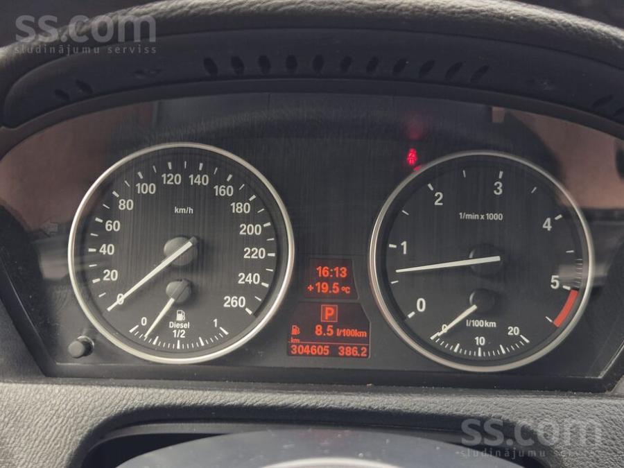Zils BMW X5 2011 Rīga, ar dzinēja tilpumu 3.00 L un nobraukumu 305 tūkst. km par 11990 €, foto 17 vietnē AUTOMOTO.COM.LV