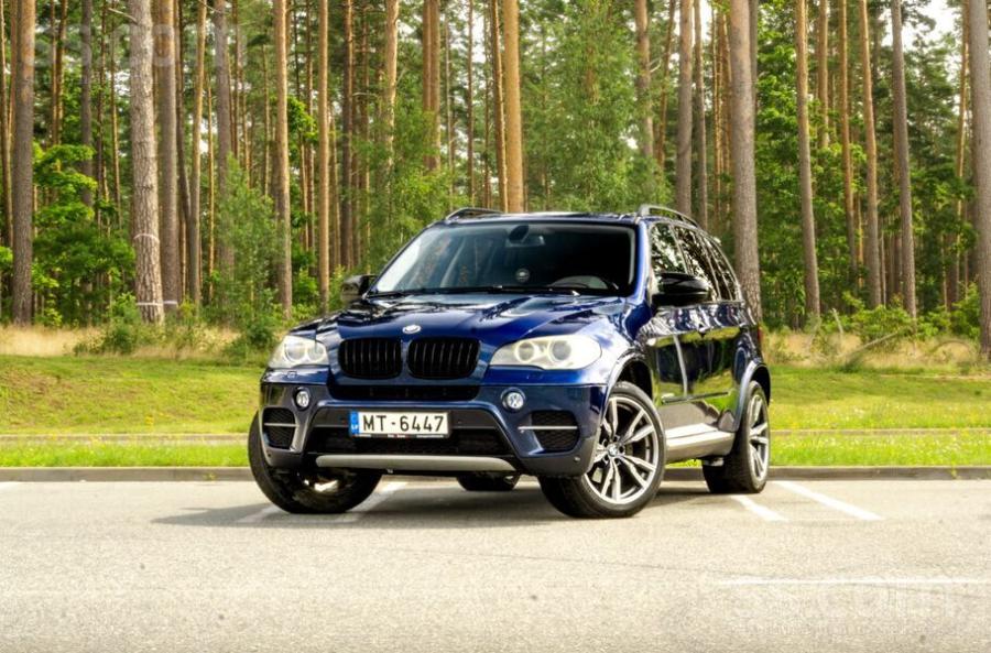 Blue BMW X5 2011 in Riga, with an engine capacity of 3.00 L and mileage of 305 thousand km for 11990 €, photo 5 on AUTOMOTO.COM.LV