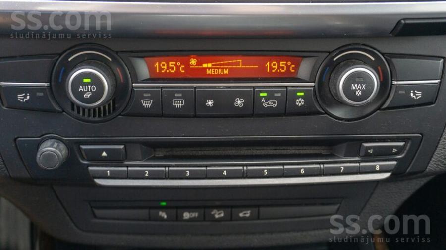 Blue BMW X5 2011 in Riga, with an engine capacity of 3.00 L and mileage of 305 thousand km for 11990 €, photo 18 on AUTOMOTO.COM.LV