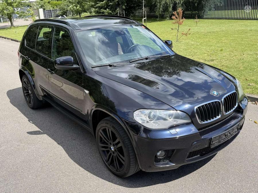 Blue BMW X5 2011 in Vilnius, with an engine capacity of 2.99 L and mileage of 272 thousand km for 10700 €, photo 1 on AUTOMOTO.COM.LV