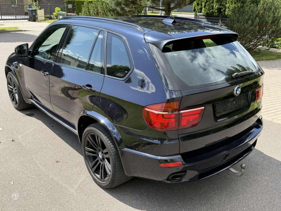 Blue BMW X5 2011 in Vilnius, with an engine capacity of 2.99 L and mileage of 272 thousand km for 10700 €, photo 3 on AUTOMOTO.COM.LV